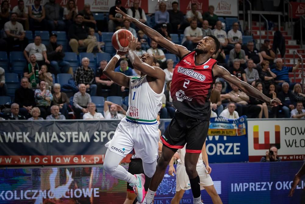 Nuevo fichaje Nuevo fichaje: Mike Moore se despide del Kormend con una ...